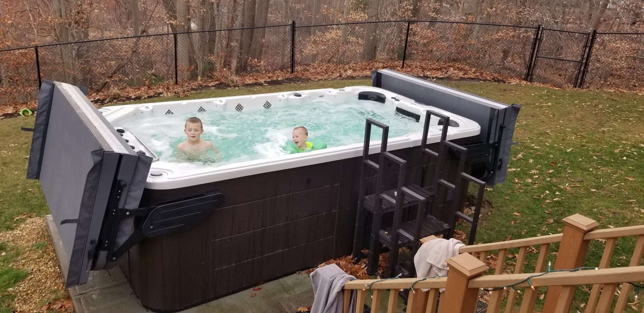 Vanish XL Cover Lift – Advanced Spa Covers